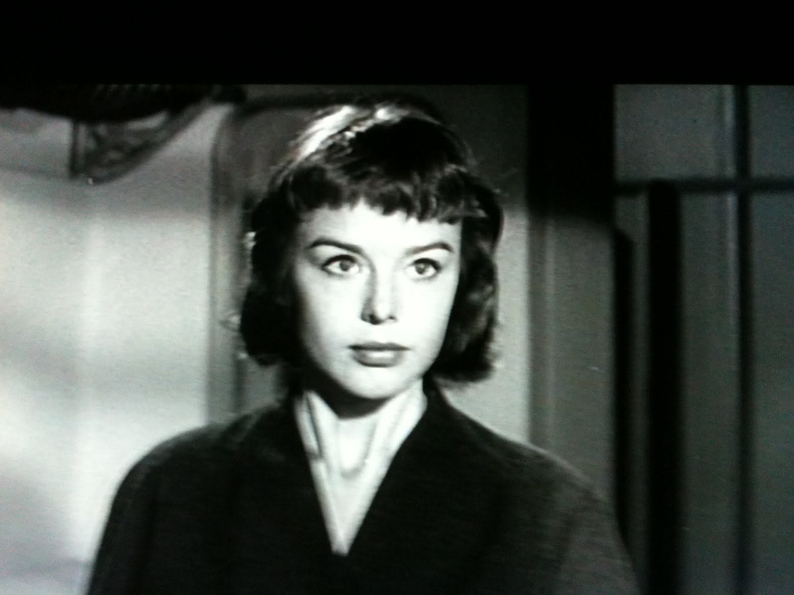 The Horn Section: Film Review: THE CRAWLING EYE a.k.a. THE TROLLENBERG ...