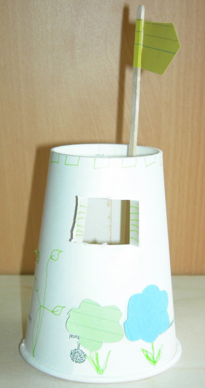Make and Play !: Paper Cup Castles