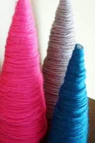 Happy As A Lark: Pretty Pink Tree-$0 Christmas Project