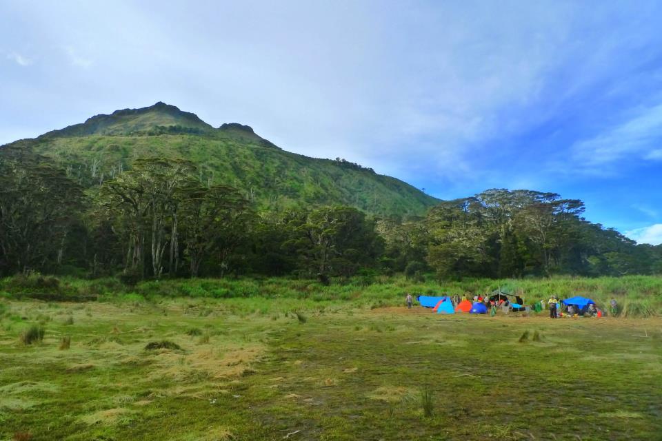 weekend wanderings: On top of the Philippines - Mt Apo