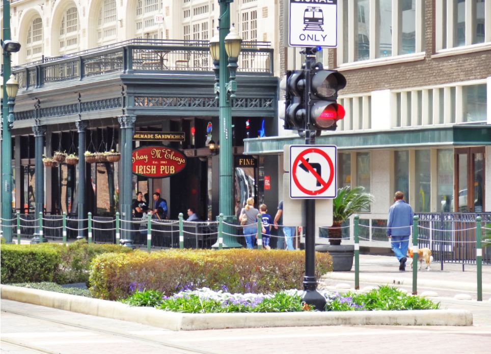 Houston in Pics: Irish Pub at the Rice Hotel