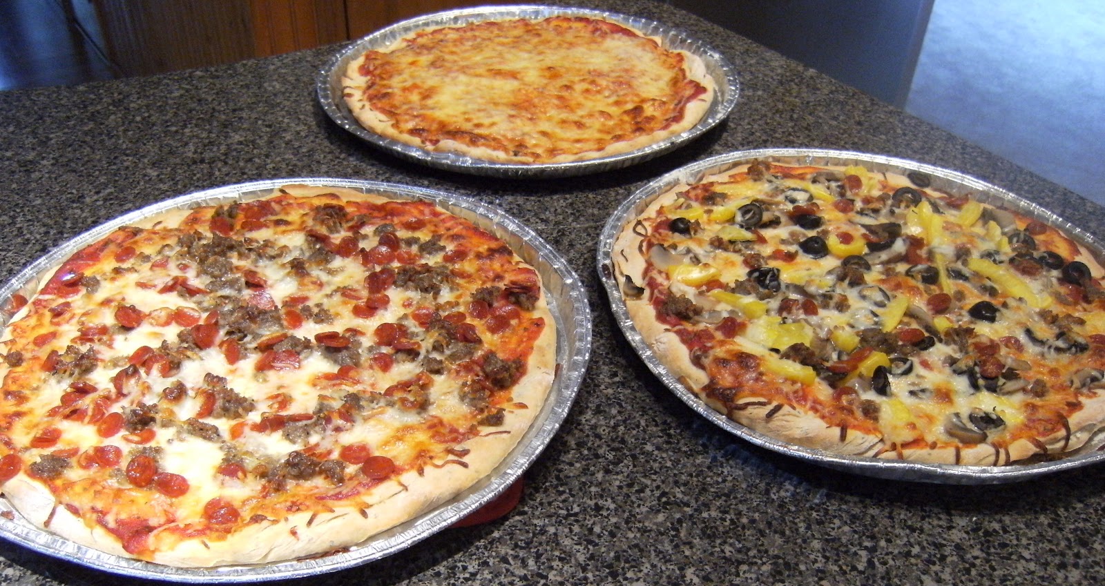 Queen of the Easy Meal: 3 Pizzas, 1 Crust