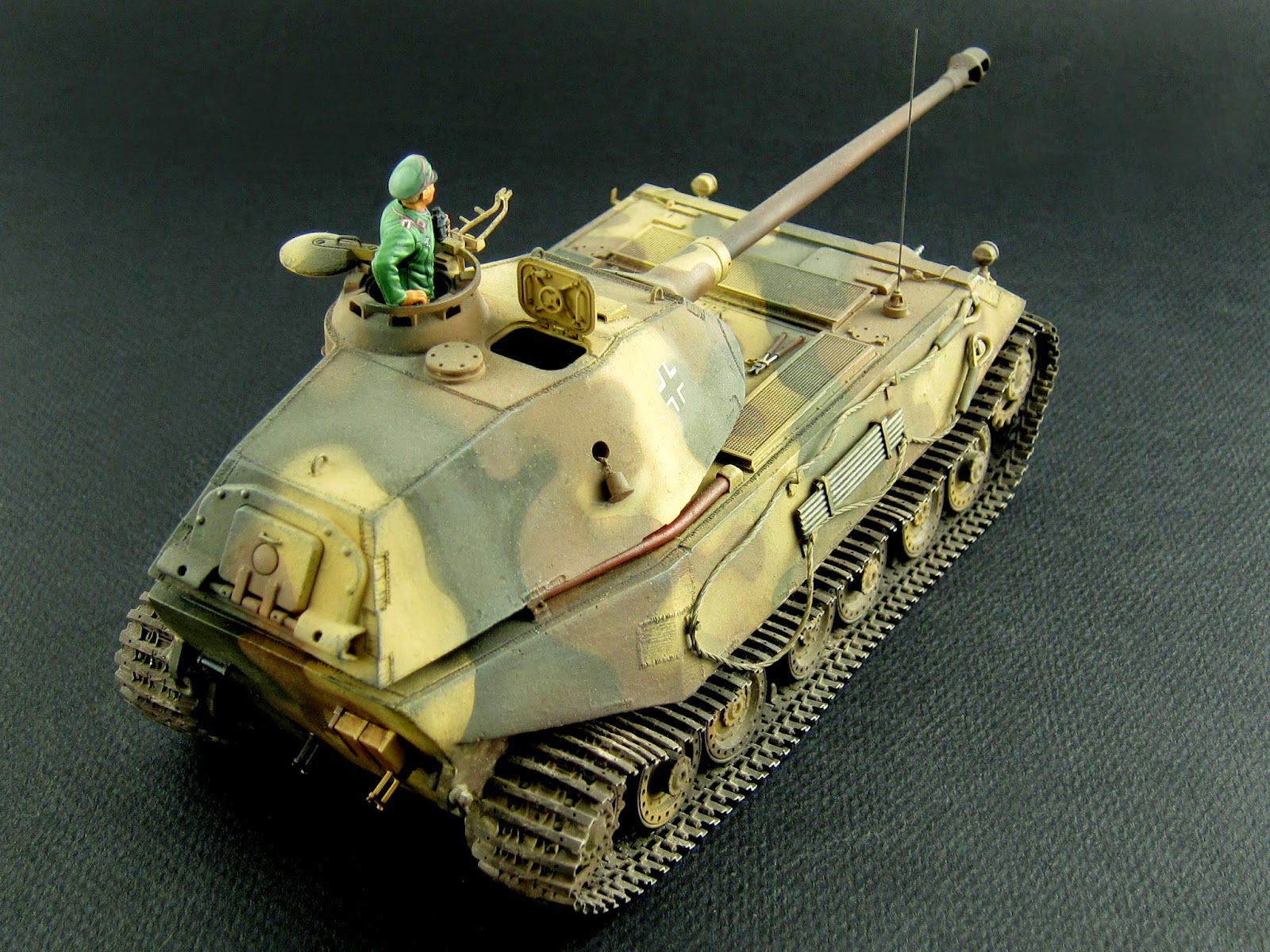 Victorious Secret's Modeling Blog: 1/35 Krupp VK4502(P)