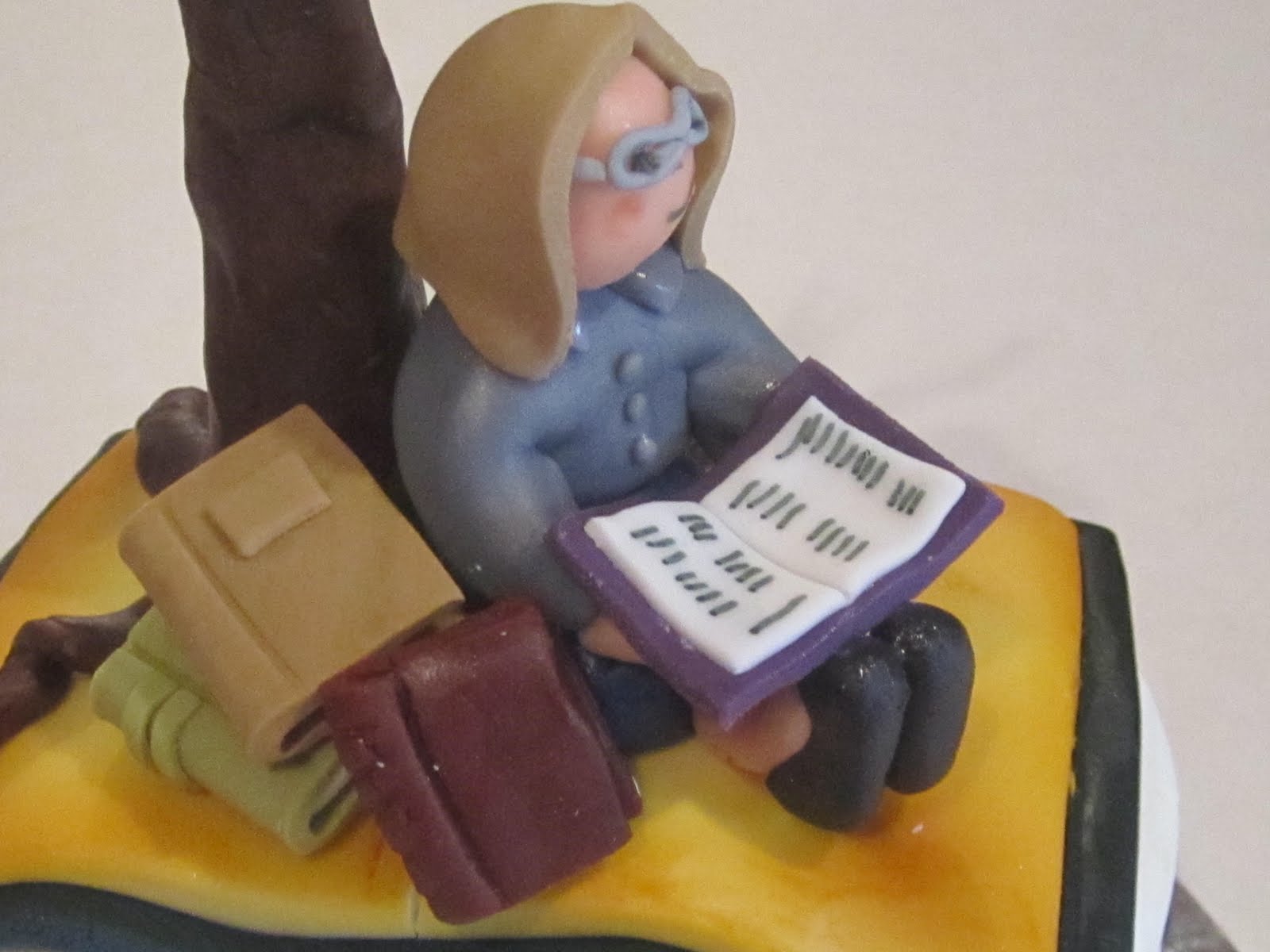 Frosted Insanity: Edgar Allan Poe Cake