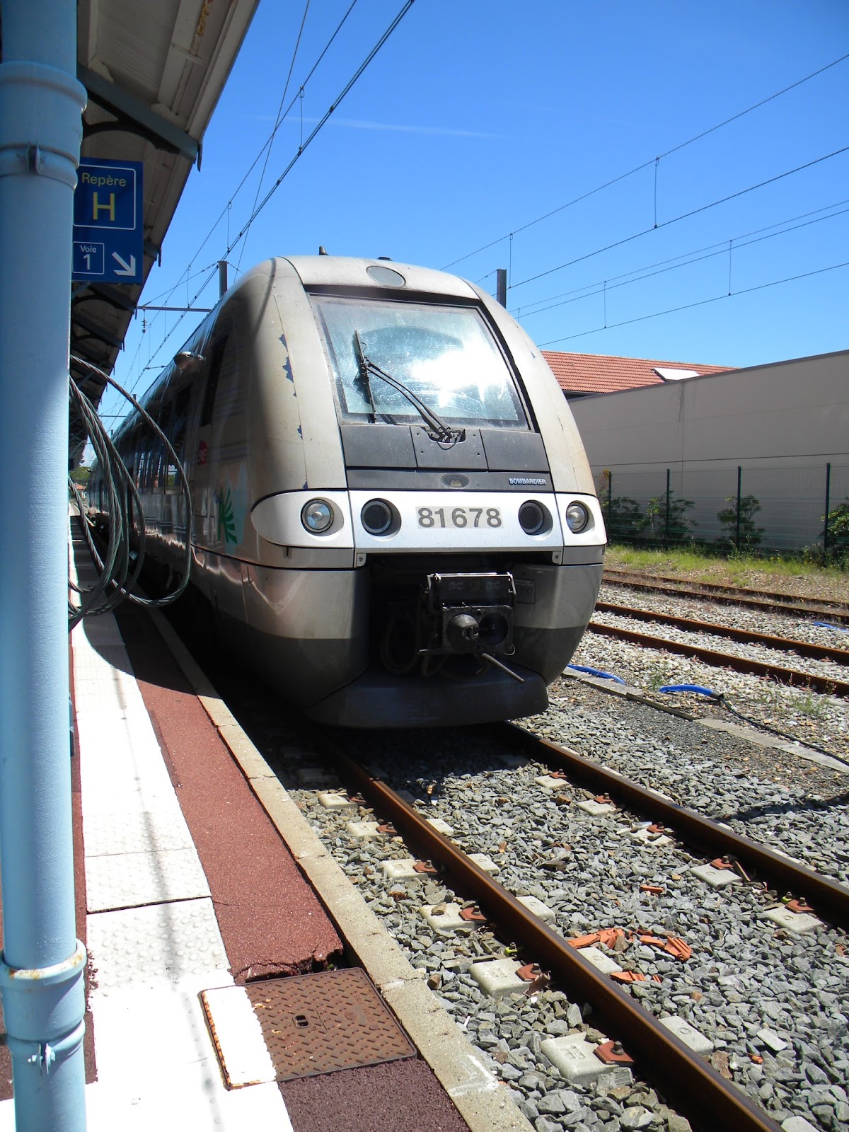 LA PASSION DU TRAIN: AGC et Régio2N à Arcachon par Bertrand V.