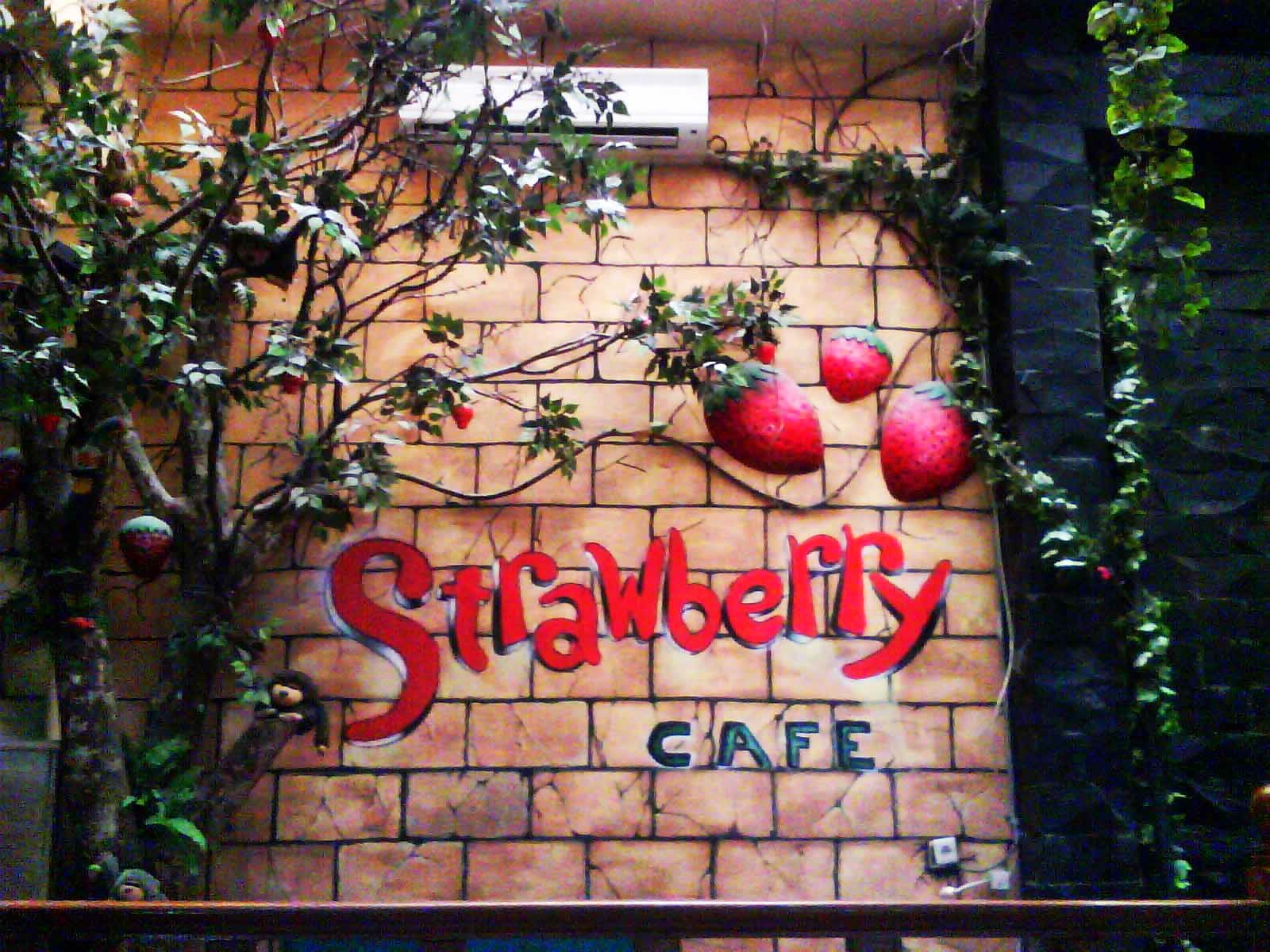 MY Blog: CAFE STRAWBERY