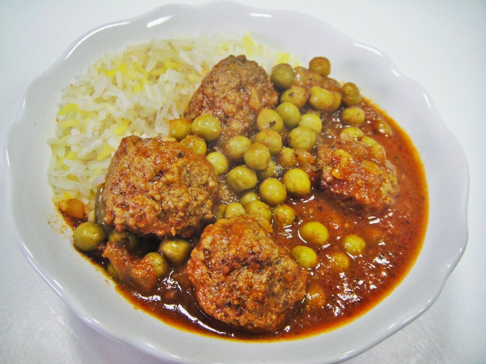 Maryam's Culinary Wonders: 754. Iraqi Meatball Pea Stew