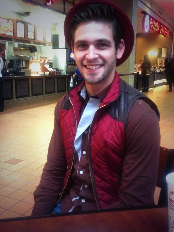 Favorite Hunks & Other Things: Sunday, August 12, 2018