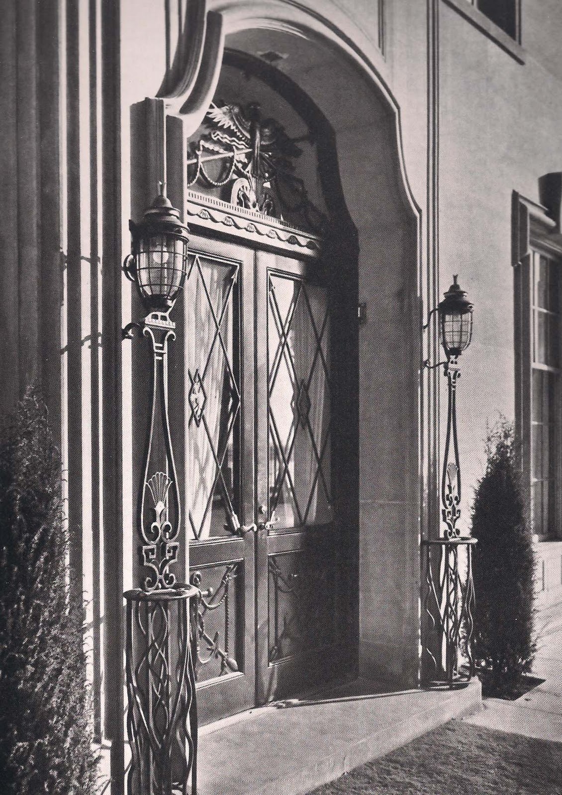 The Devoted Classicist: Kissingers at River House