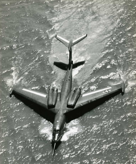 daily timewaster: Martin P6M SeaMaster, kinda weird.