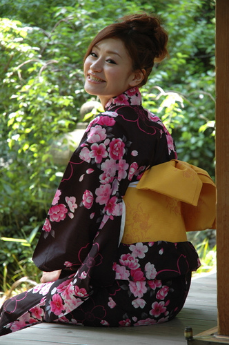 PANSY STORE: ¿Qué es una Yukata?
