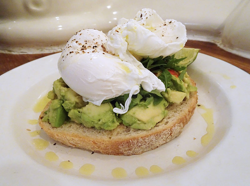 Sentimental in Berlin Blog: Gorgeous brunch in London's public toilets