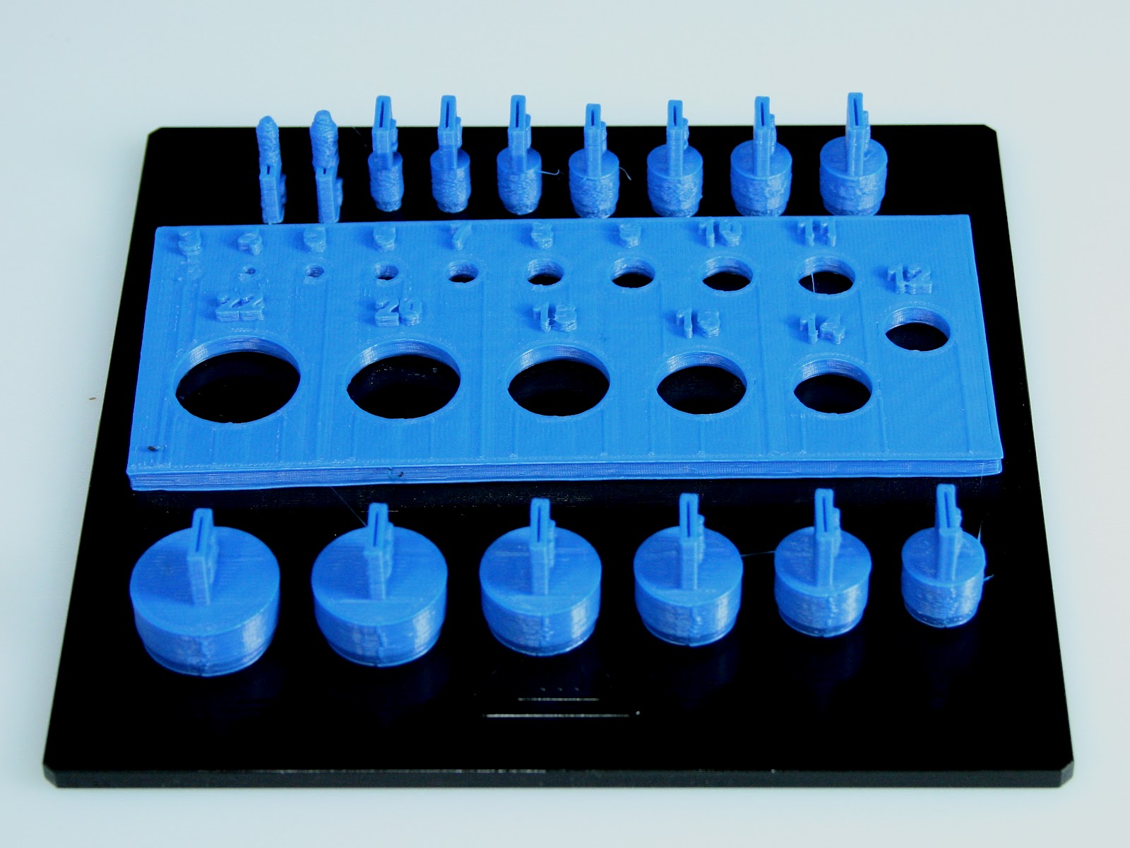 Cubify 3D Printing Fans & Fun: Matching Holes & Posts Test