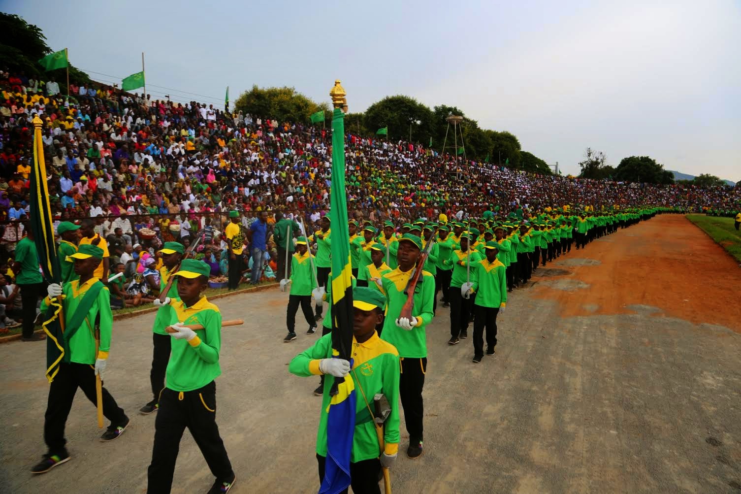 MATUKIO @ MICHUZI BLOG: RAIS KIKWETE AONGOZA SHEREHE ZA MIAKA 38 YA ...