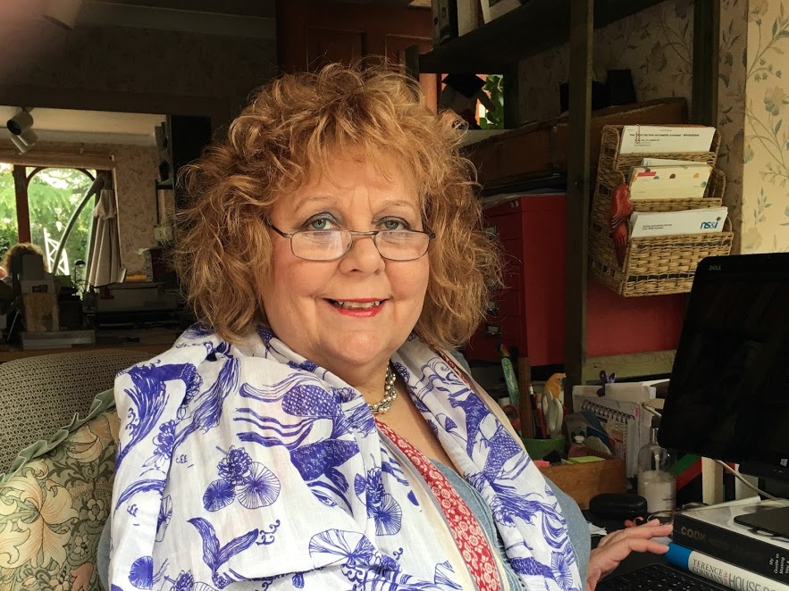 Know Your Books: Girl in the Castle - Lizzie Lamb