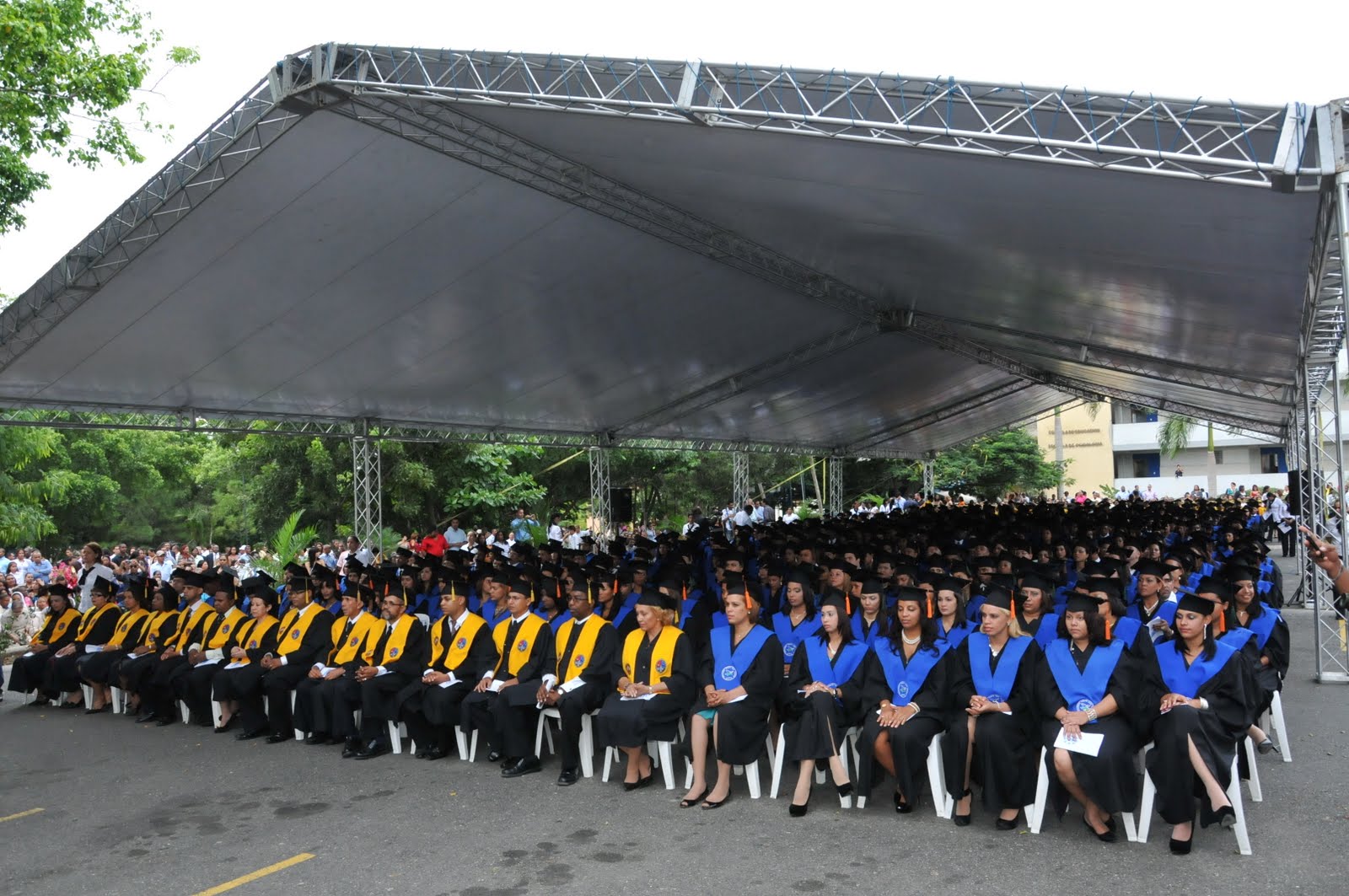 UAPA TE INFORMA: UAPA GRADUA 664 PROFESIONALES EN LA MODALIDAD A DISTANCIA