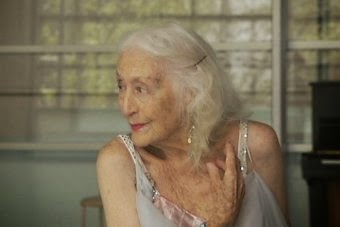 Josie's Juice: Eileen Kramer: Viral Video - 'The Early Ones' # ...