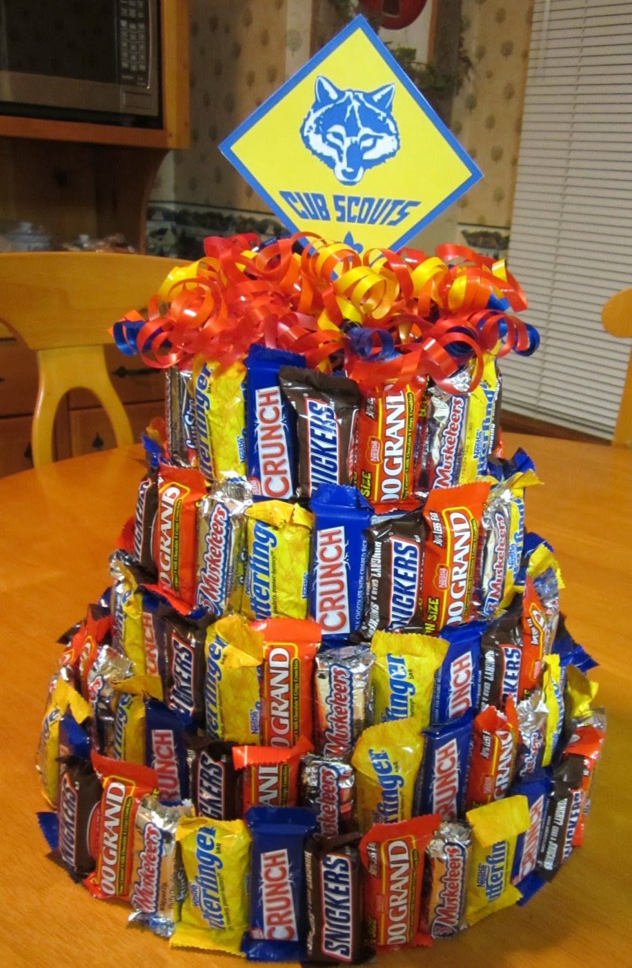 Missy Made It!: The Cub Scout Auction Cake.