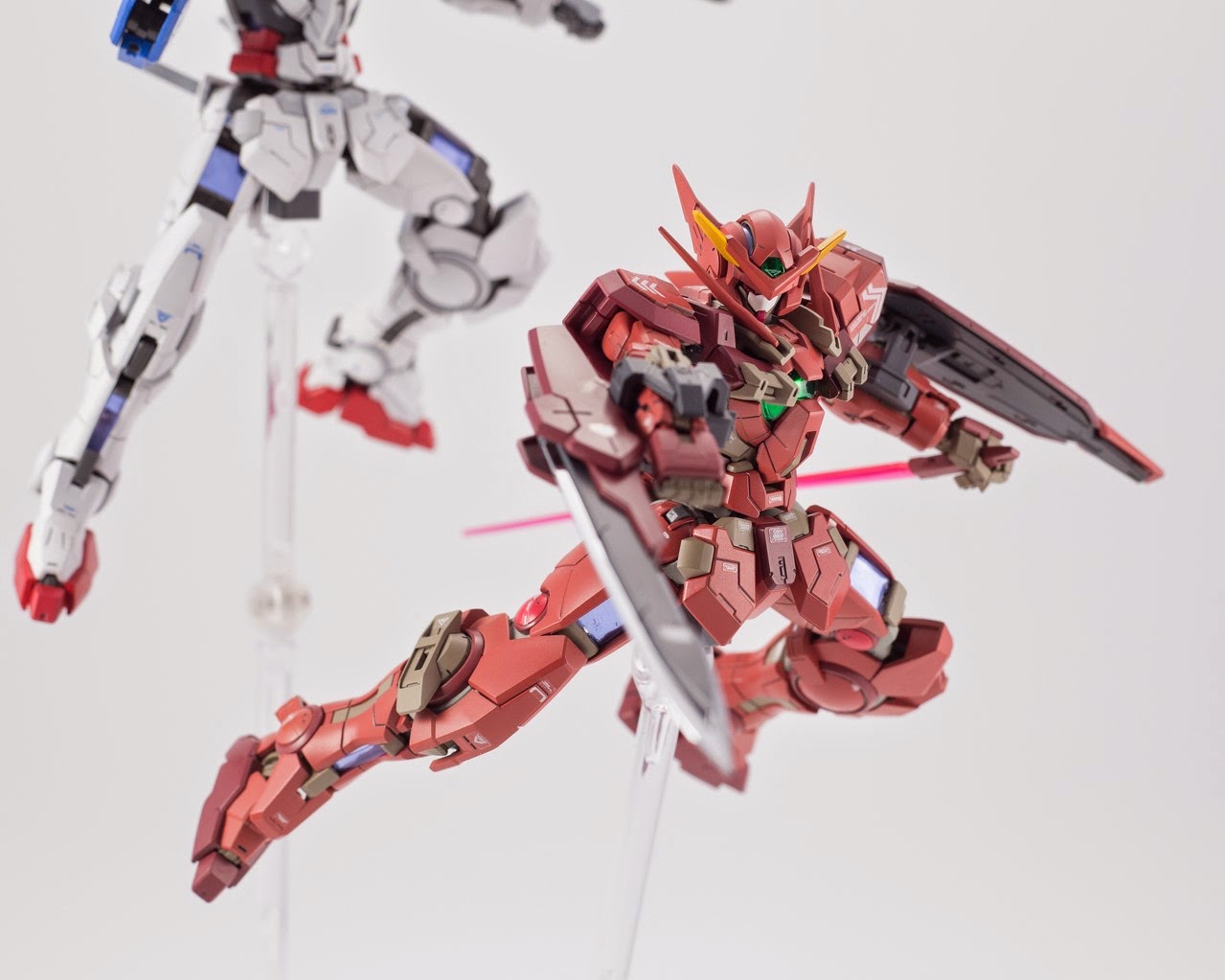 Gundam Family: RG 1/144 Gundam Astraea & Astraea Type F Painted Build