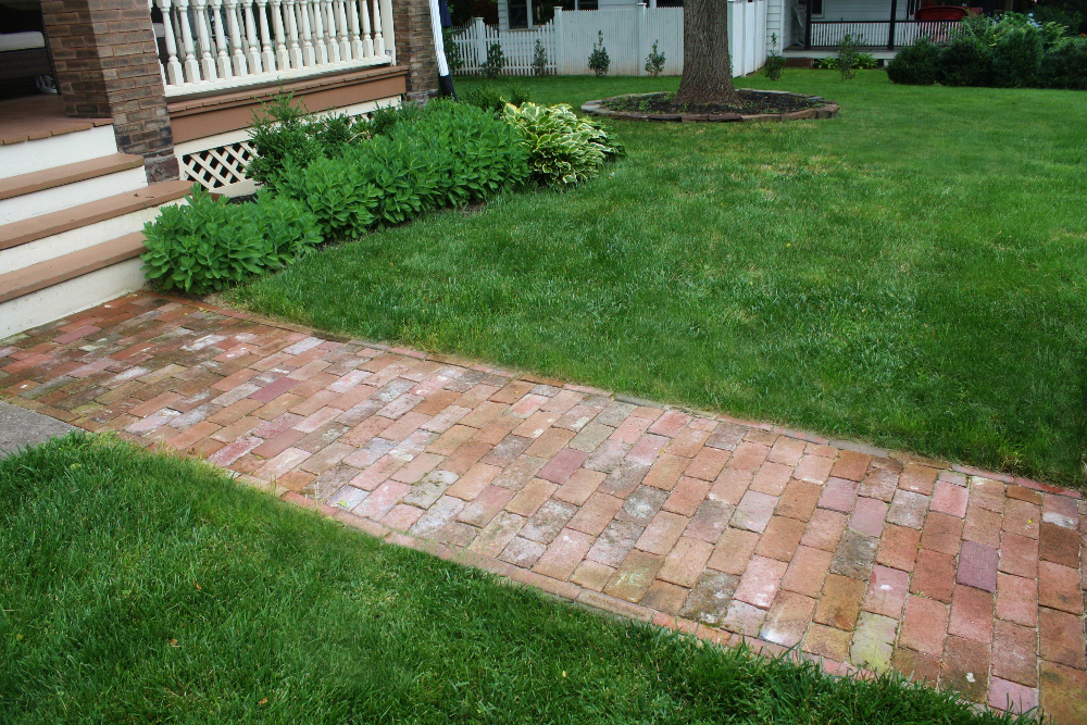 High Street Market: DIY: Antique Brick Pathway