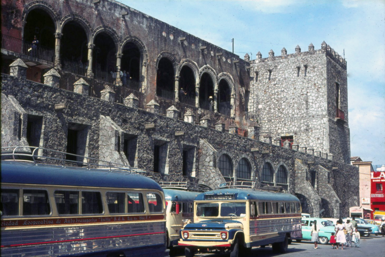 transpress nz: 1950s Ford tour buses in Mexico
