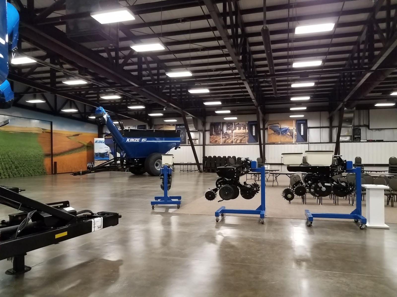 goldenshoe RV trip: Kinze Factory