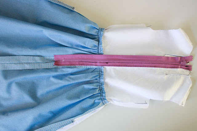 How to Insert a Lapped Zip... | Jennifer Lauren Handmade