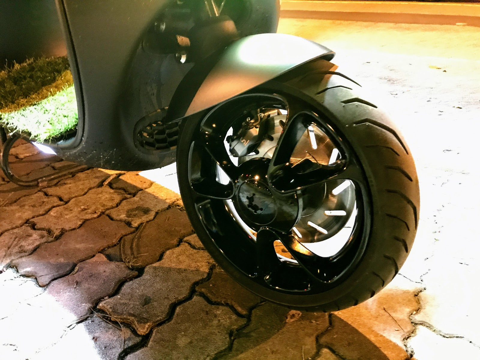 Buy家職人曾啦啦: [開箱] GOGORO S入手，下個世代的移動方式