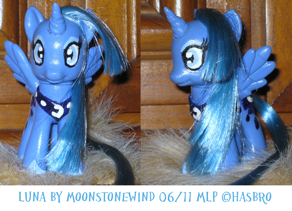 Equestria Daily - MLP Stuff!: Pony Pipes and Another Custom Luna!