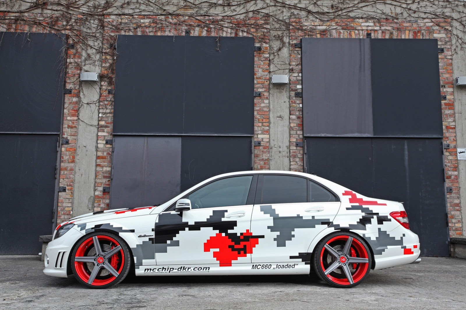 Nancys Car Designs: Mcchip Injects Mercedes-Benz C63 AMG Sedan with 650 ...