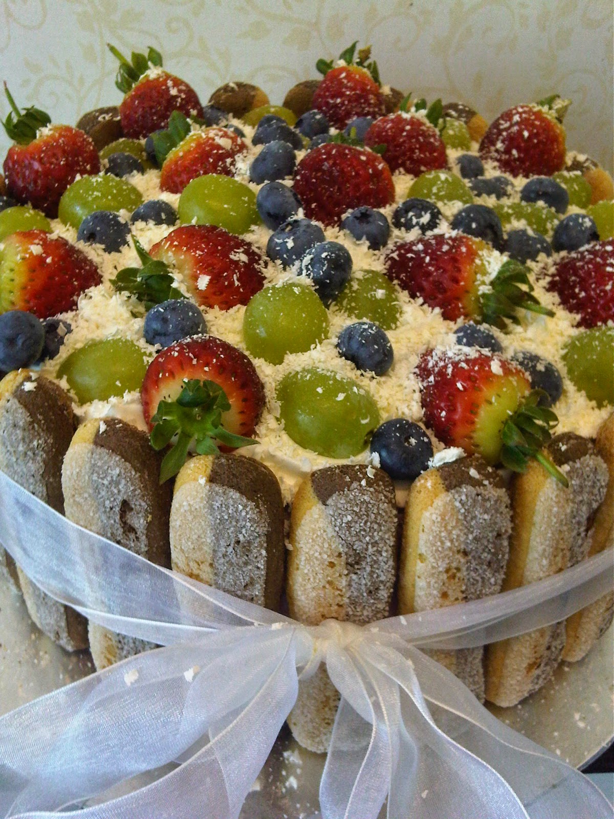 Welcome to Just Iced: Fresh fruit and cream cake!