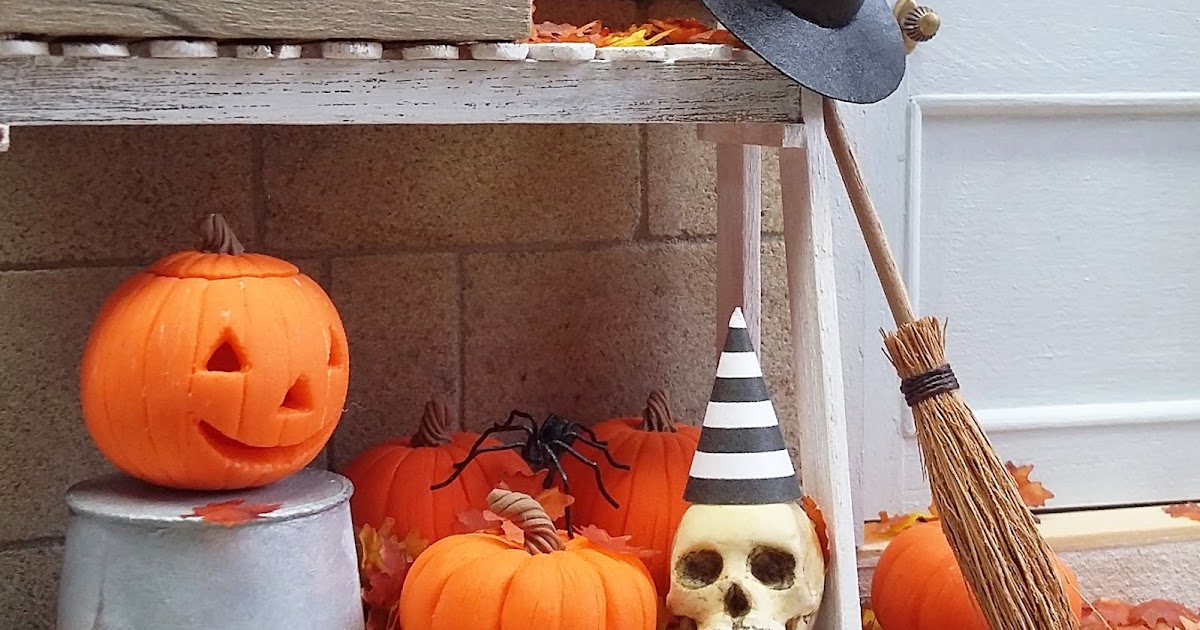 Amber's House: 1:12 scale Halloween Part 1 (plus free Halloween printables)