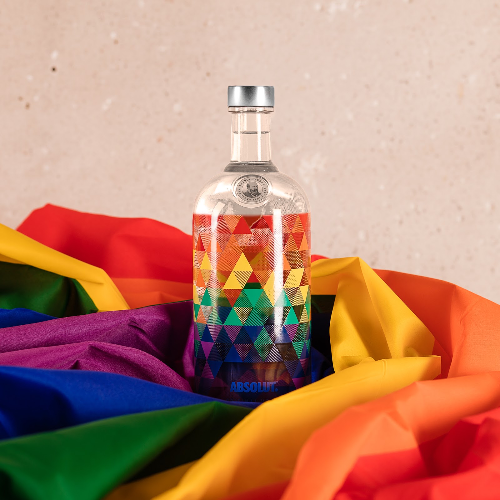 Llega #AbsolutMix la nueva Botella de ABSOLUT VODKA conmemorativa del ...