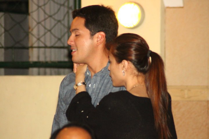 Gossip Actress: Toni Gonzaga with family & boyfriend Direk Paul