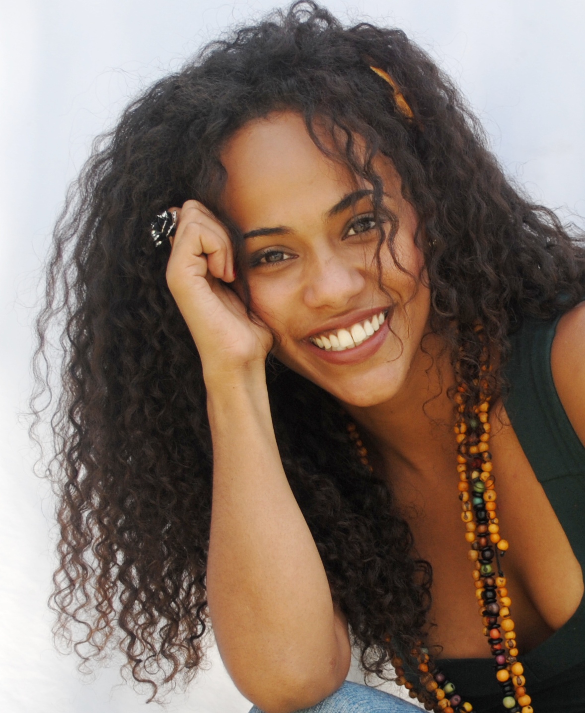 Naruna Costa: Naruna Costa (atriz negra)