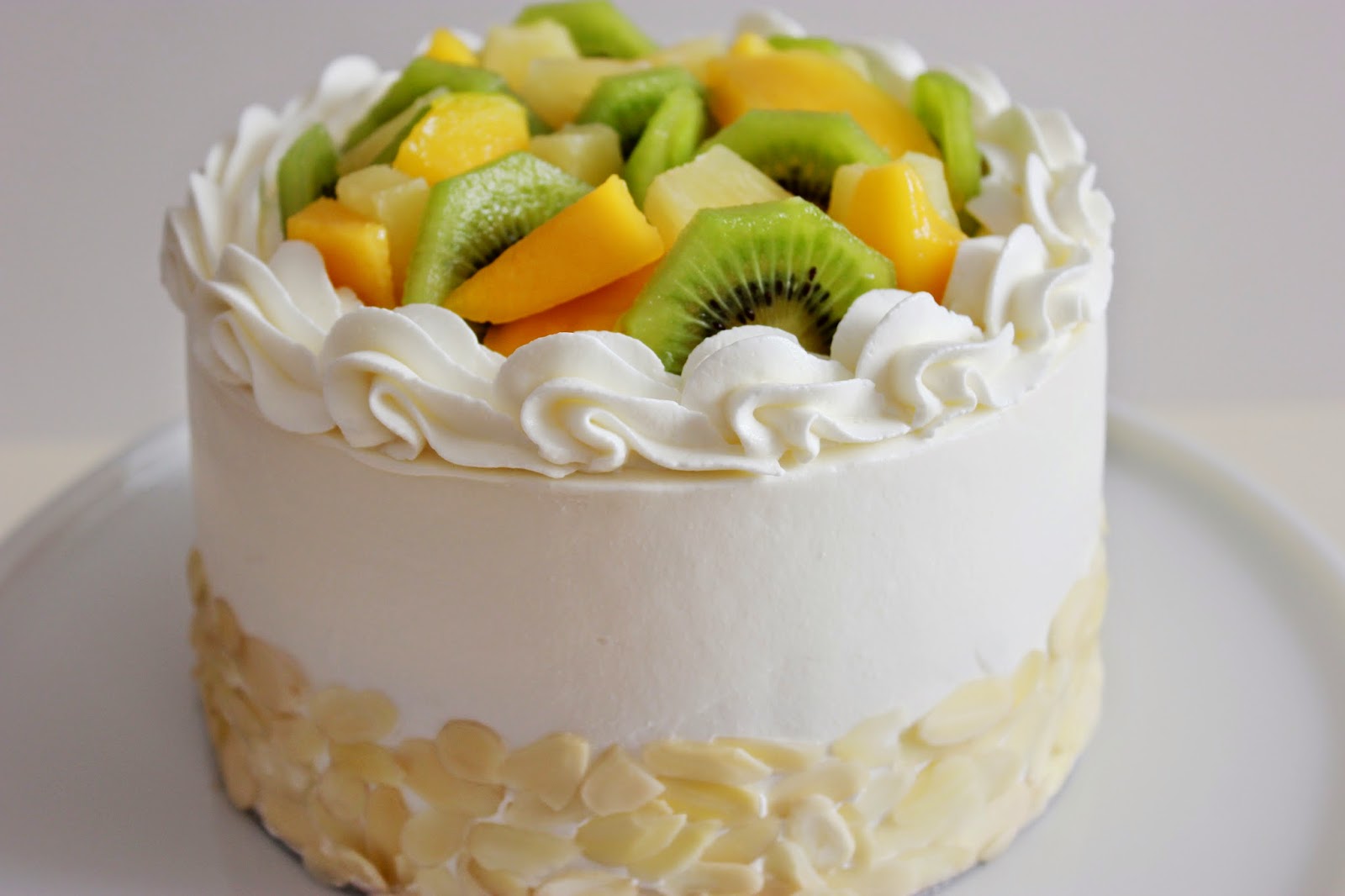 Kiara`s cakes: Tarta tropical / Tropical Fruit Layer Cake