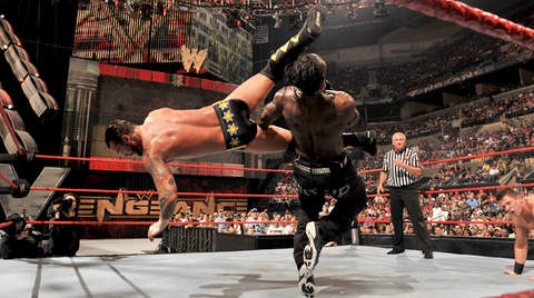 WWE In live!!!!: TRIPLE H & CM PUNK vs THE MIZ & R-TRUTH