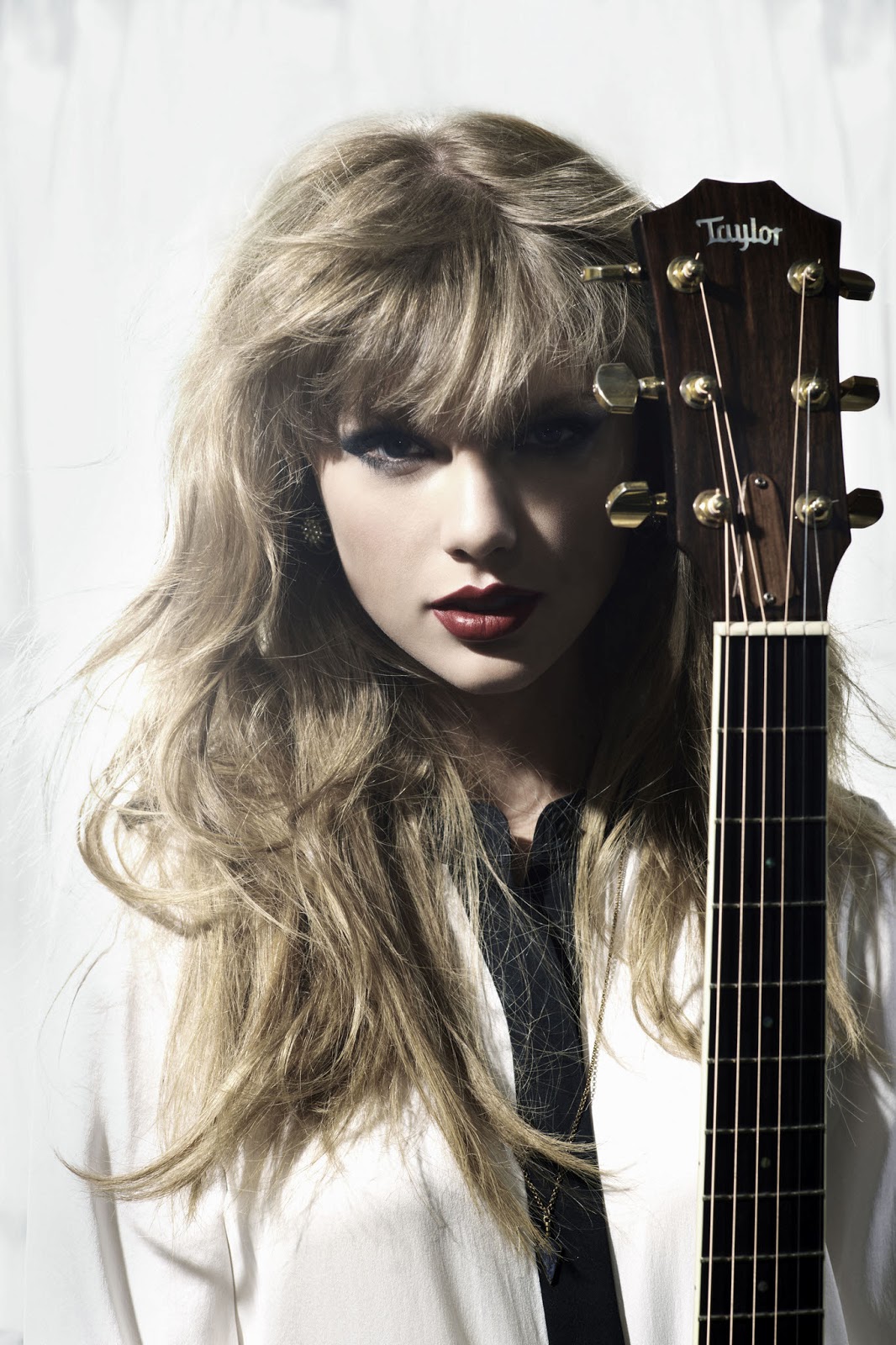 Irresistible: Taylor Swift Photoshoot