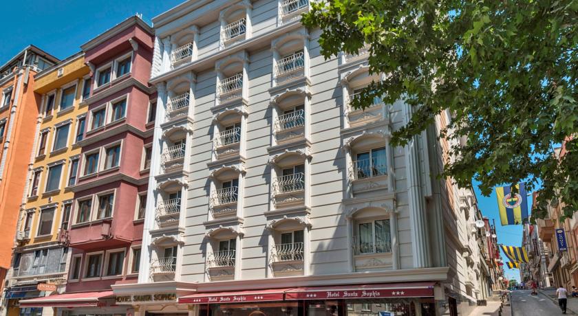 ΚΩΝΣΤΑΝΤΙΝΟΥΠΟΛΗ: ΞΕΝΟΔΟΧΕΙΑ ΣΤΗΝ ΚΩΝ/ΠΟΛΗ.
