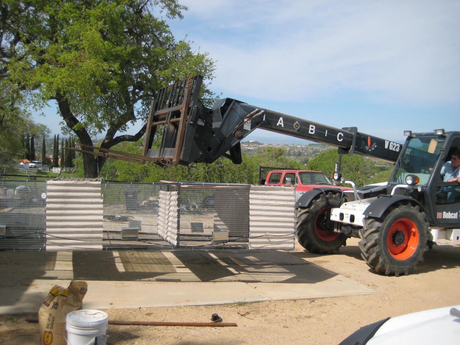 Rabbits/Meat/Hunting and more: Our Rabbit Tractors