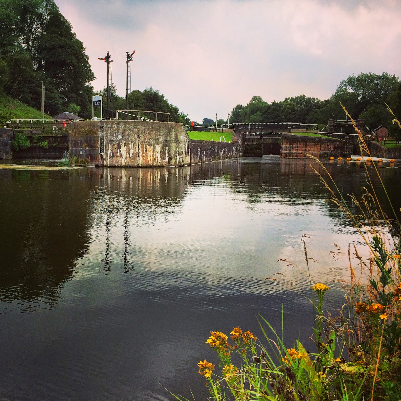 Danny's Angling Blog: Pole Fishing the River Weaver: Bream Provide ...