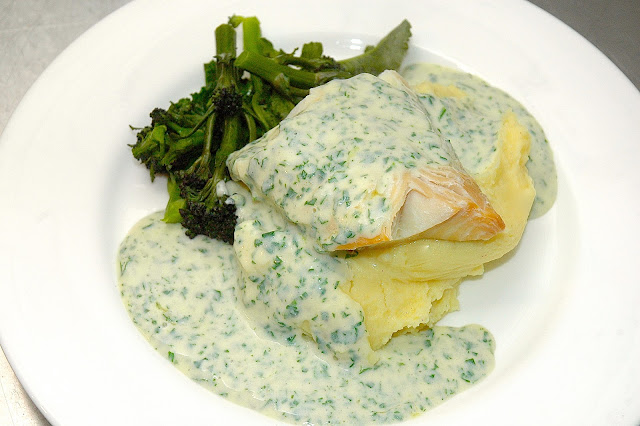 nueva cocina: Milk Poached Smoked Haddock, Parsley Sauce