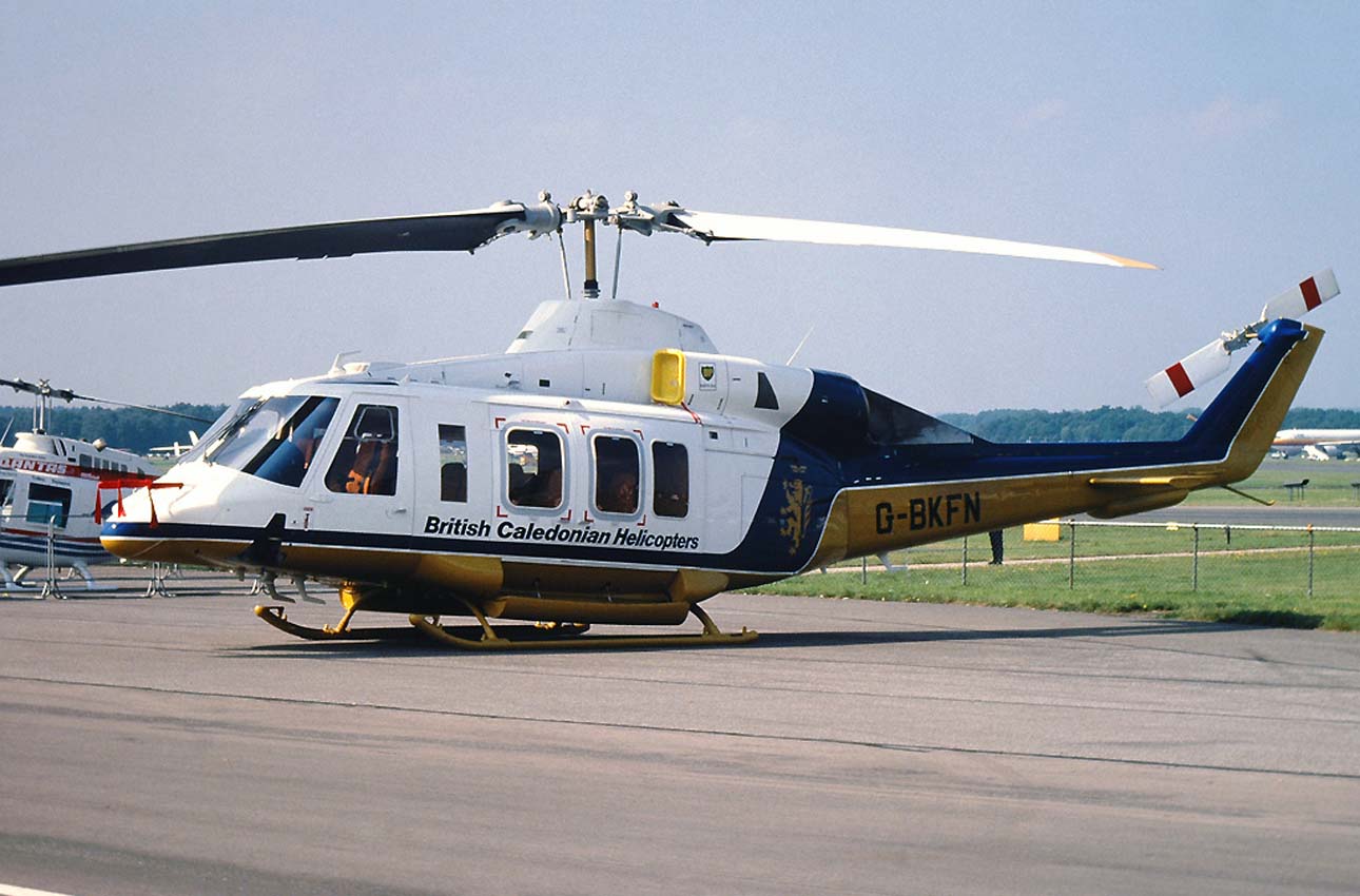 nhungdoicanh: Bell 214ST SuperTransport