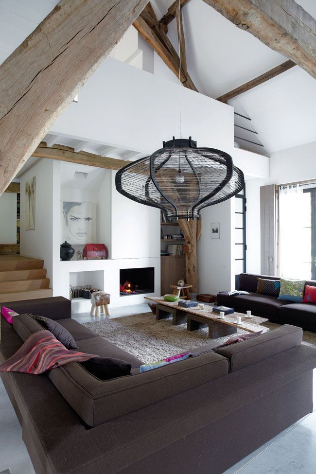 Former barn turned into a dramatic loft - Daily Dream Decor