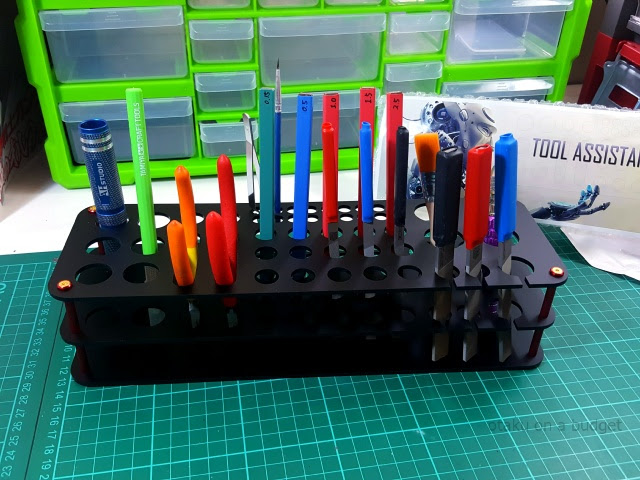 otaku on a budget: Artisan Club Tool Assistant - Review