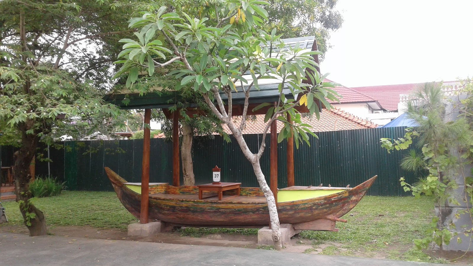 Bilik Kayu Heritage Resto, Tempat Ngumpul dan Makan Asyik