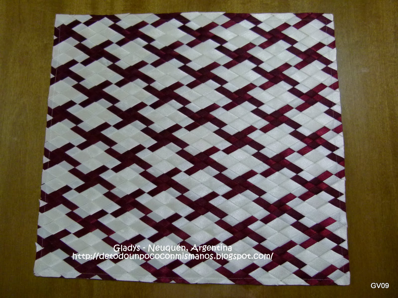 De todo un poco con mis manos: N° 472: Mis regalos: Meshwork en cintas