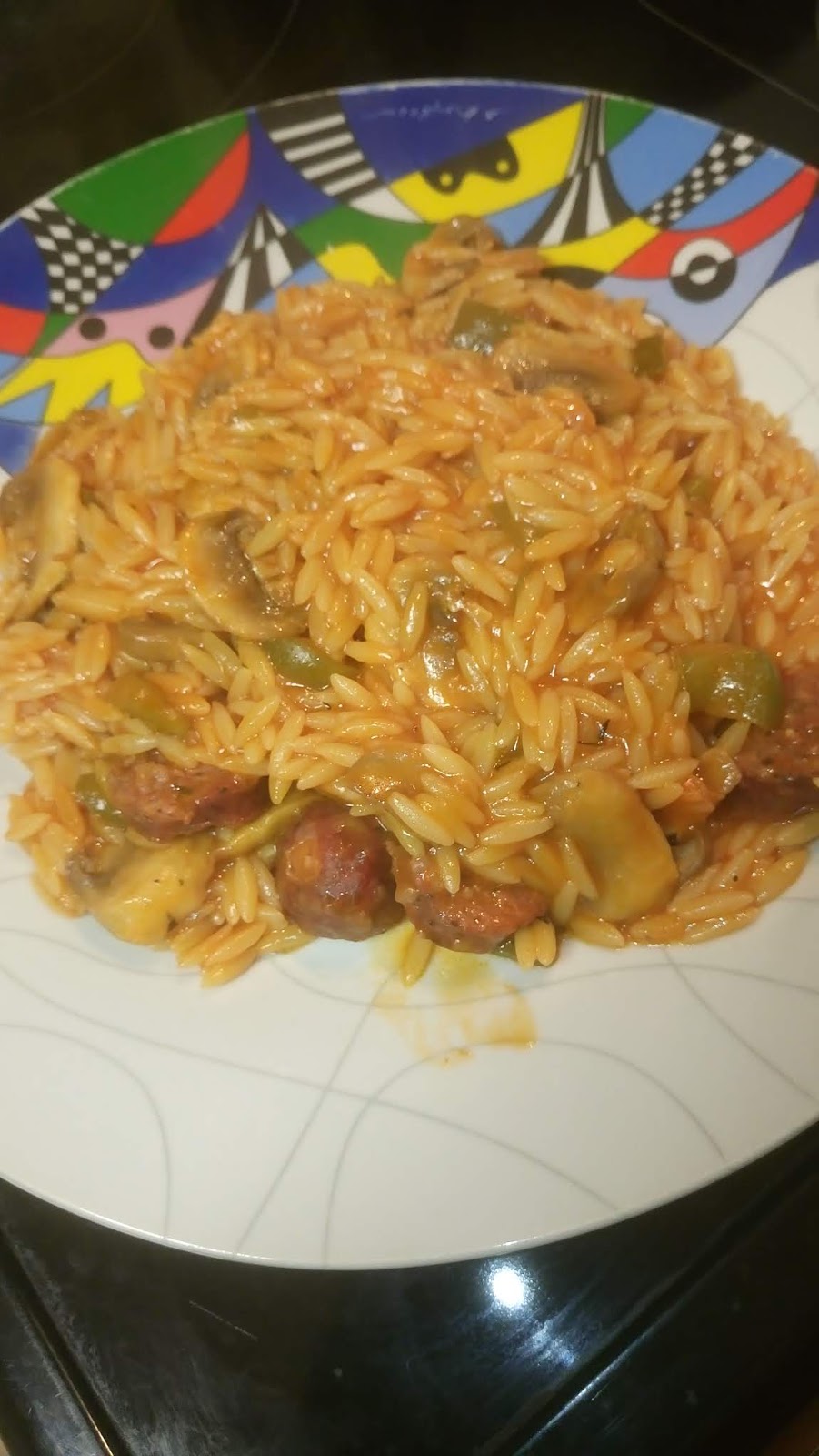 ΝΟΣΤΙΜΑ ΣΠΙΤΙΚΑ ΦΑΓΗΤΑ ΚΑΙ ΓΛΥΚΑ: ΚΡΙΘΑΡΟΤΟ ΜΕ ΛΟΥΚΑΝΙΚΟ ΚΑΙ ΜΑΝΙΤΑΡΙΑ