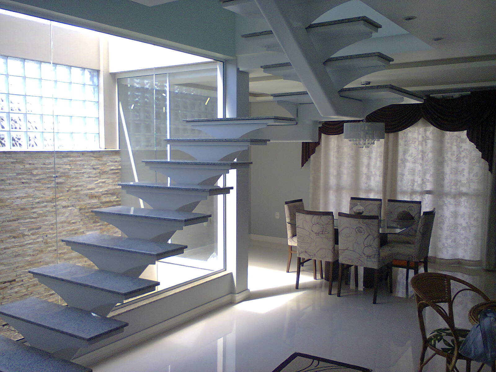 Metalúrgica Samfel : Escada Metalica