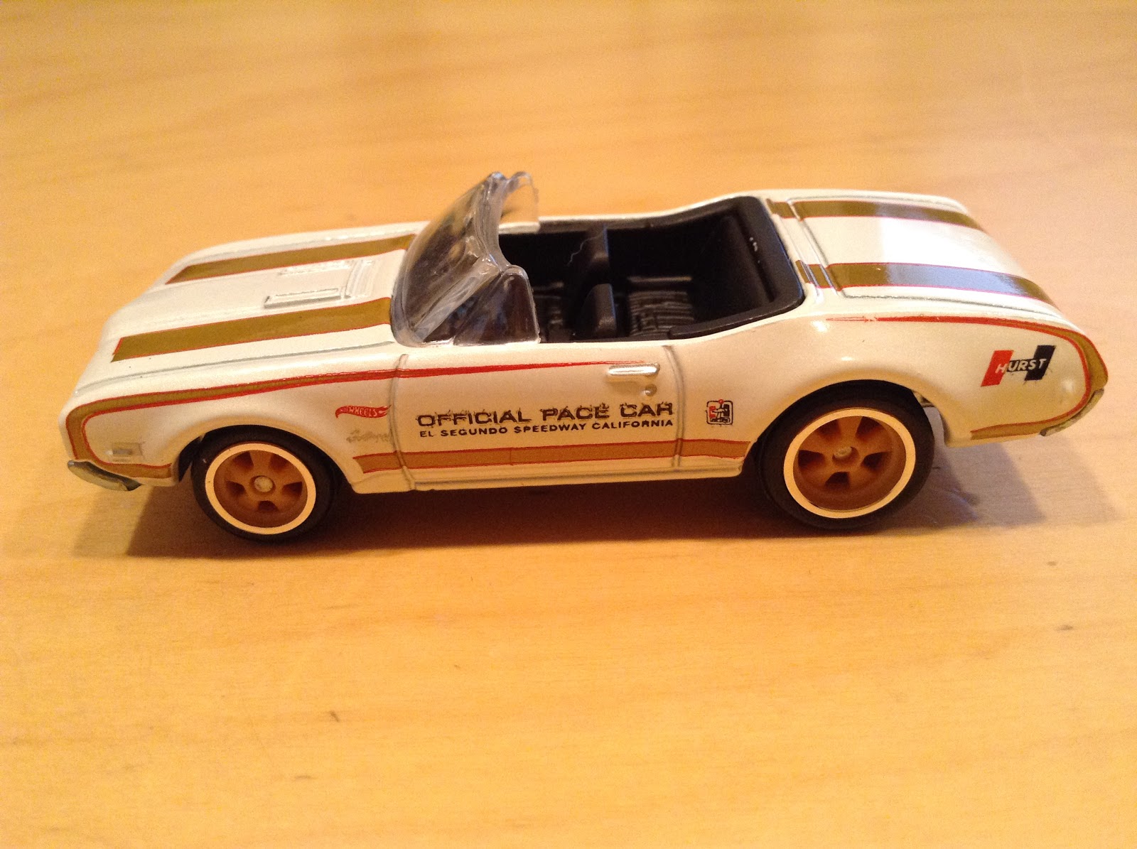 JULIAN'S HOT WHEELS BLOG: 1968 Oldsmobile Cutlass Convertible (Heritage ...